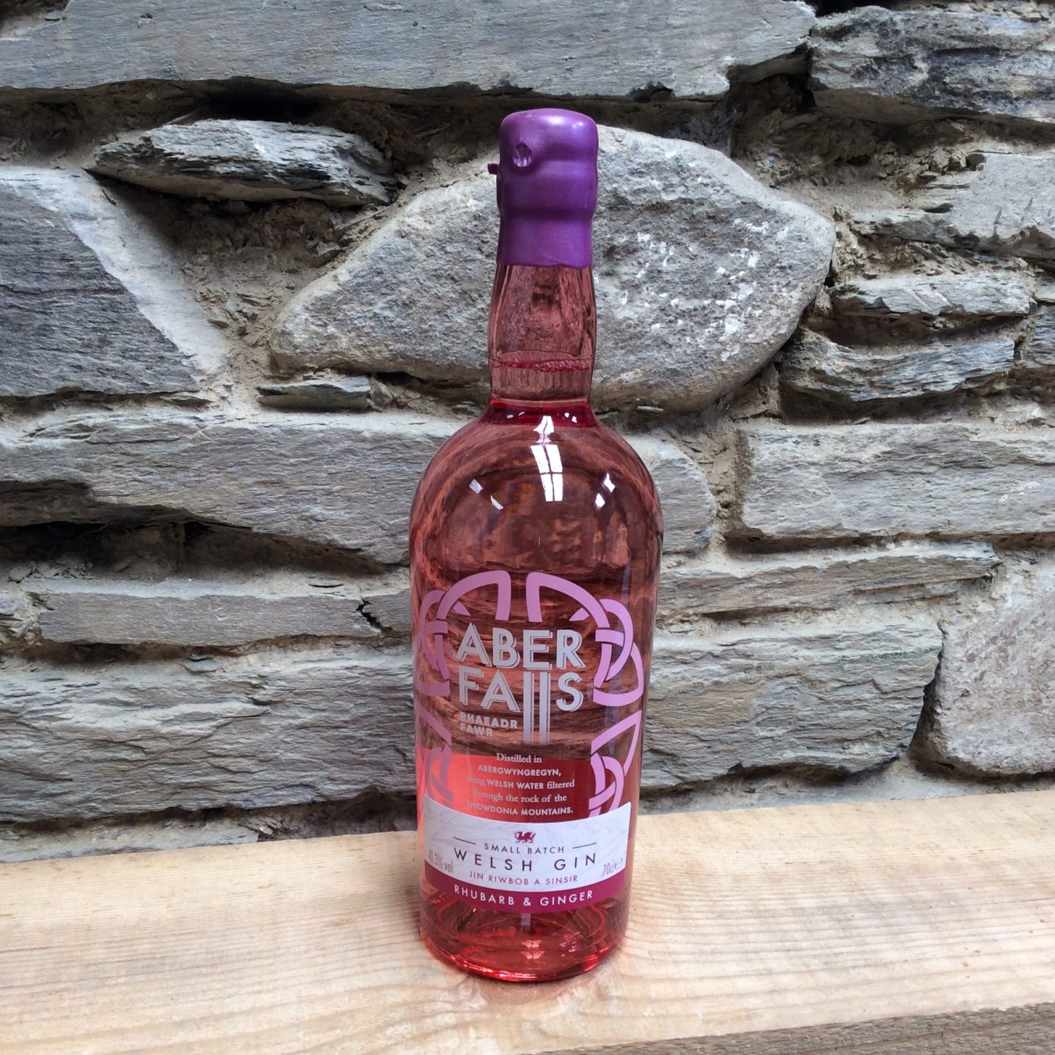 Aber Falls Welsh Gin. Rhubarb and Ginger. 70cl – Siop Y Pentre